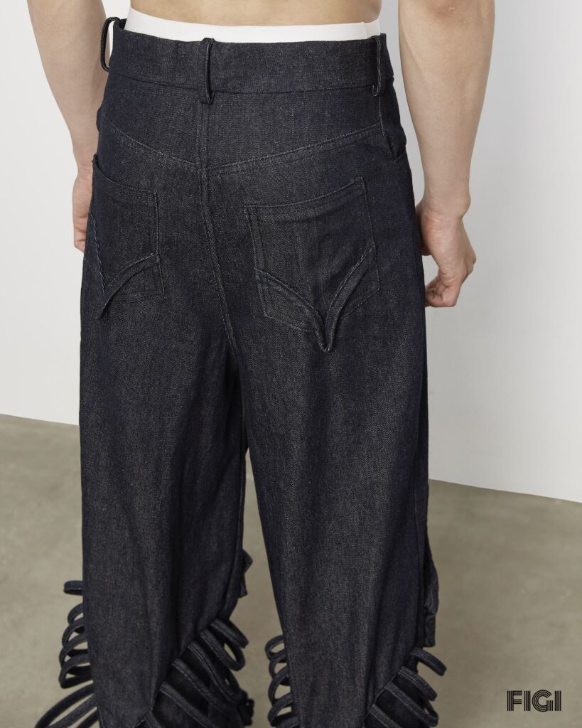 TYRANNOSAURUS FOSSIL PANTS